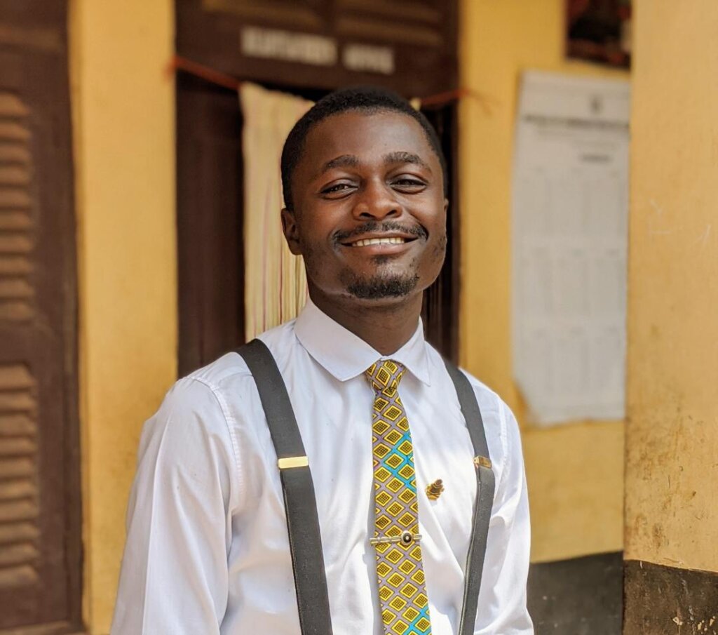 Agyapong Derrick is an Academic Tuitor and Hospitality Waiter from Ghana - WADR